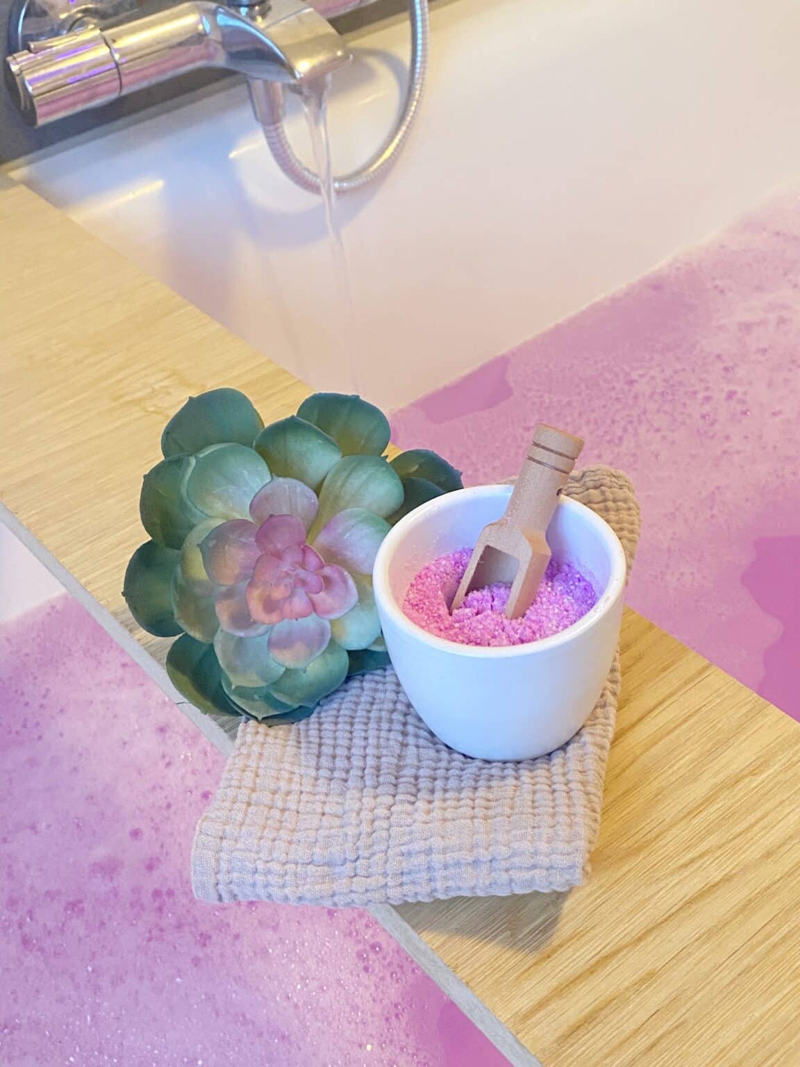 Fizzing Bath Powder - HelloBath